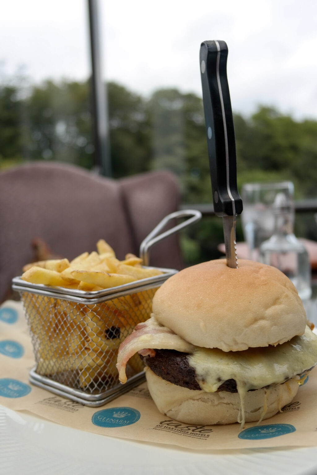 Stormont Hotel Belfast – The Lounge Bar Review – BakingBar